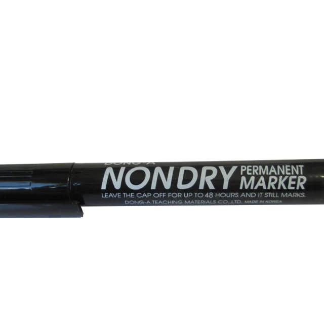 NON-DRY BLACK DONG-A Permanent Marker Pen